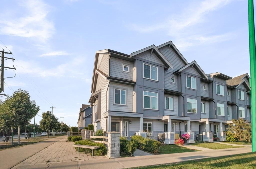 10 19239 70 AVE Surrey Surrey For Sale, R3041189 - StrawHomes.com