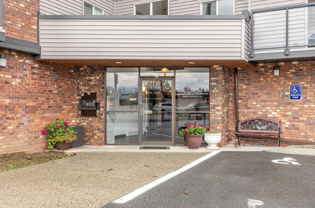 111 32040 Peardonville RD Abbotsford Abbotsford For Sale, R3065401 - StrawHomes.com