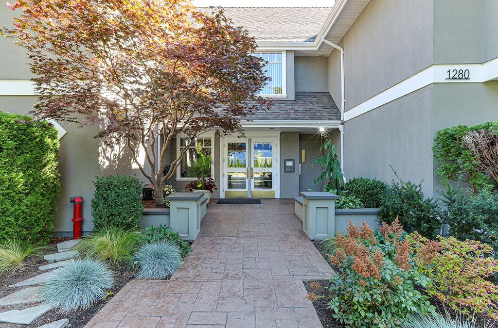 303 1280 55 ST Delta Delta For Sale, R3052267 - StrawHomes.com