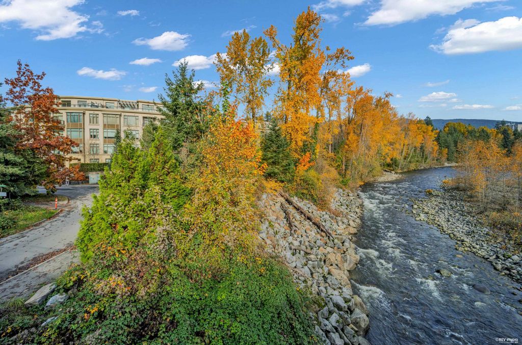 303 568 Waters Edge Crescent West Vancouver West Vancouver For Sale, R3065554 - StrawHomes.com