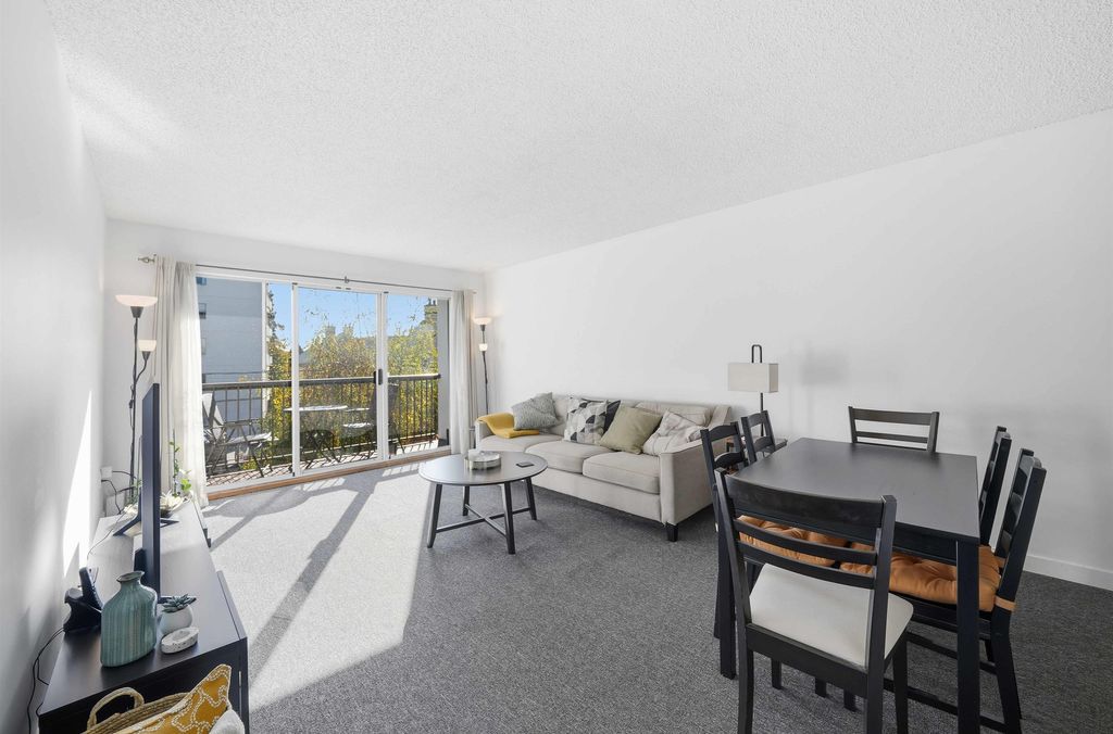 305 428 Agnes ST New Westminster New Westminster For Sale, R3065446 - StrawHomes.com