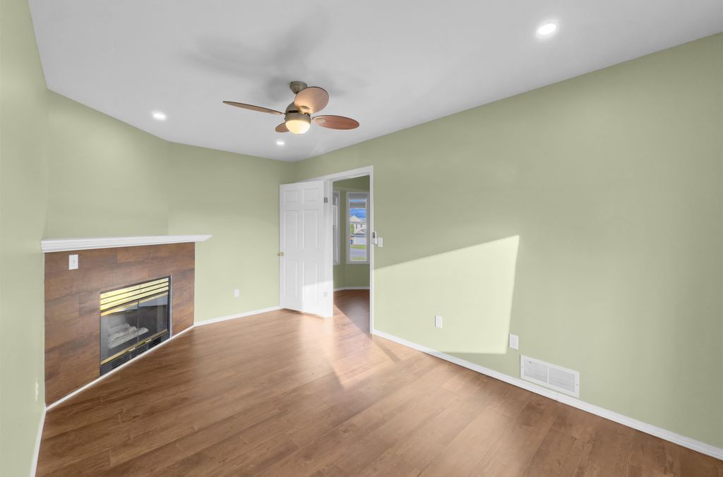 7 46209 Cessna DR Chilliwack Chilliwack For Sale, R3013742 - StrawHomes.com